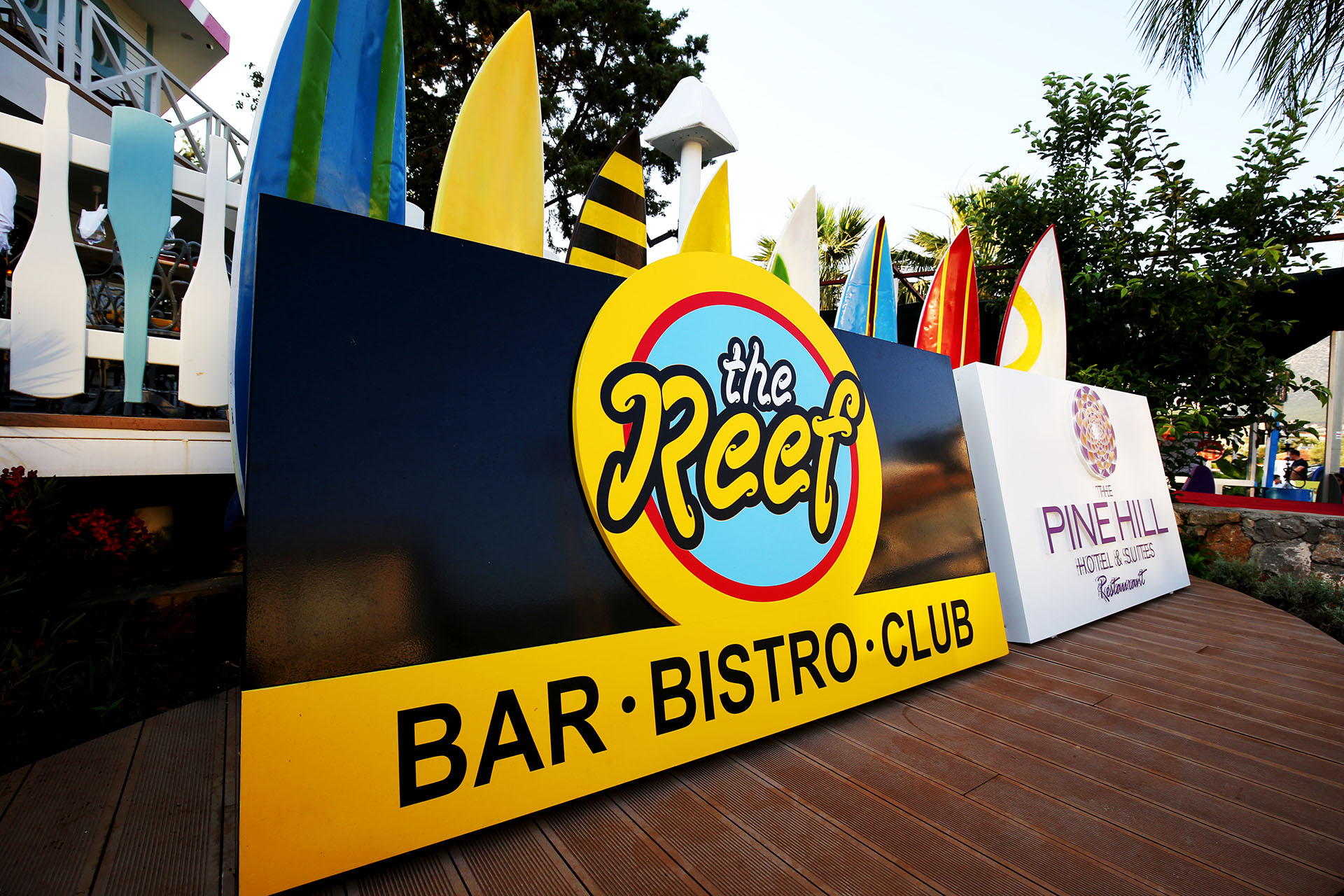 Contact – The Reef Bar Bistro Club